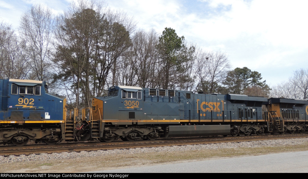 CSX 3050 / ES44AH